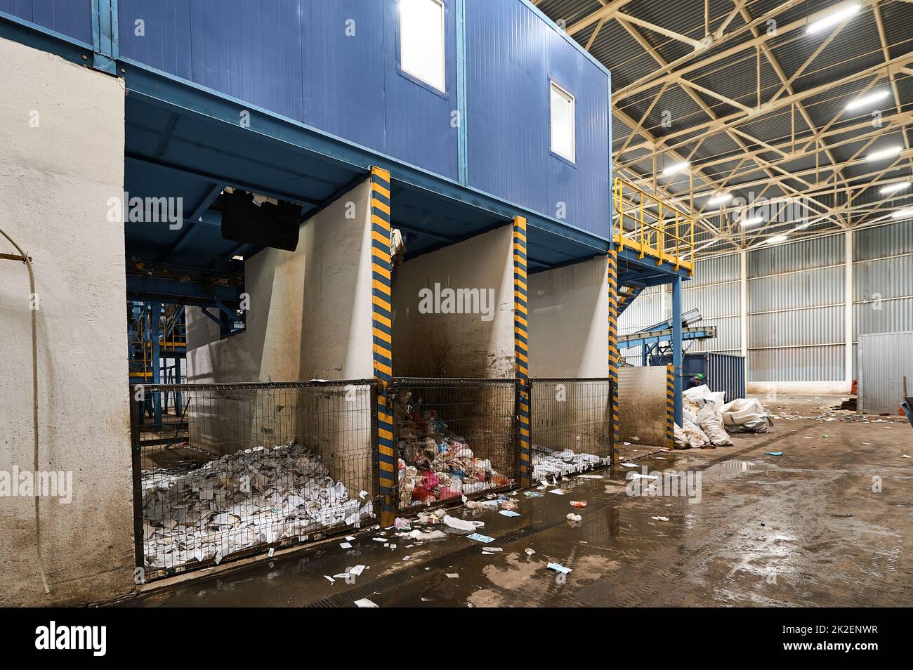 Accumulative hopper for plastic bags, paper, bottles. Separate sorting ...