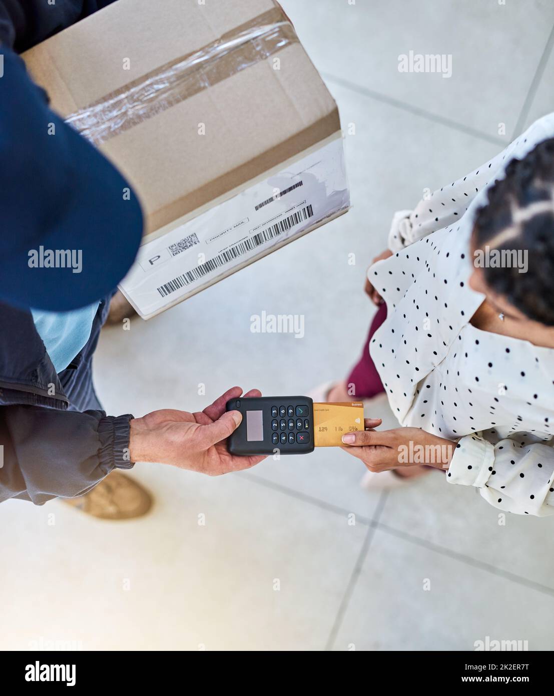 Man payment hi-res stock photography and images - Alamy