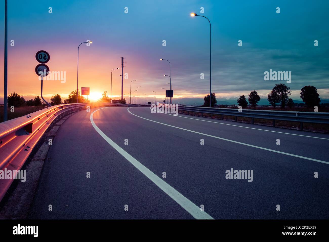 Autostrada al tramonto hi-res stock photography and images - Alamy