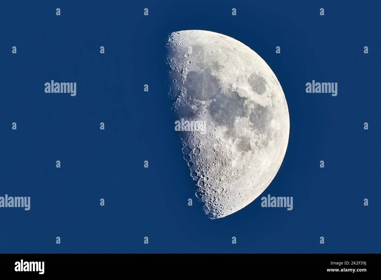Detailed moon hi-res stock photography and images - Alamy