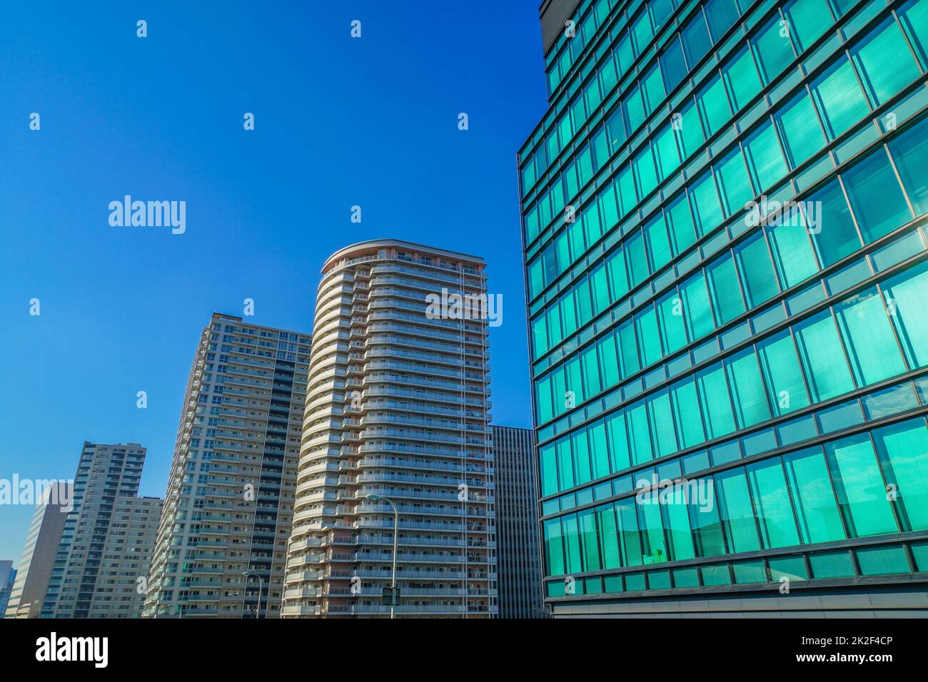 Noon building hi-res stock photography and images - Alamy