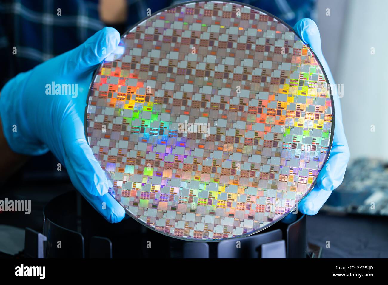 Silicon wafer for manufacturing semiconductor of integrated circuit ... Silicon wafer for manufacturing semiconductor of integrated circuit ...