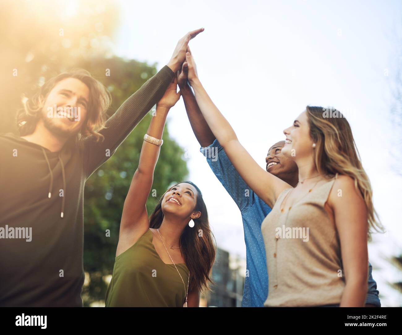 Five friends hi-res stock photography and images - Alamy