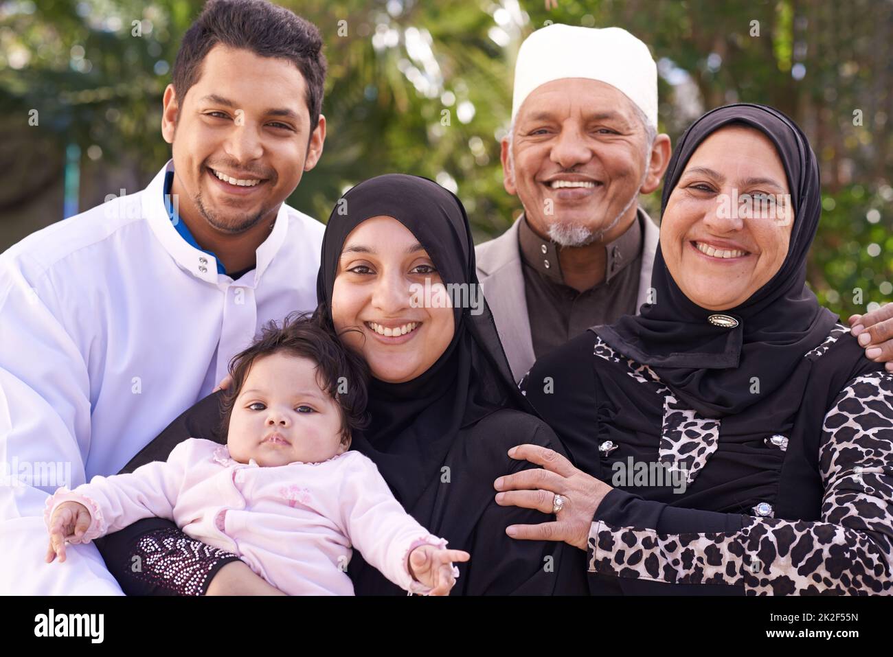 Portrait old malay muslim woman hi-res stock photography and images - Alamy