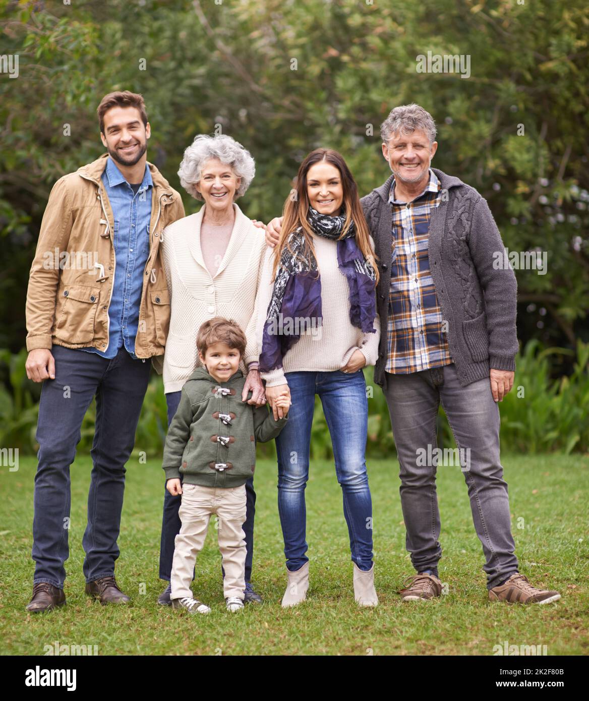 Complete family hi-res stock photography and images - Alamy
