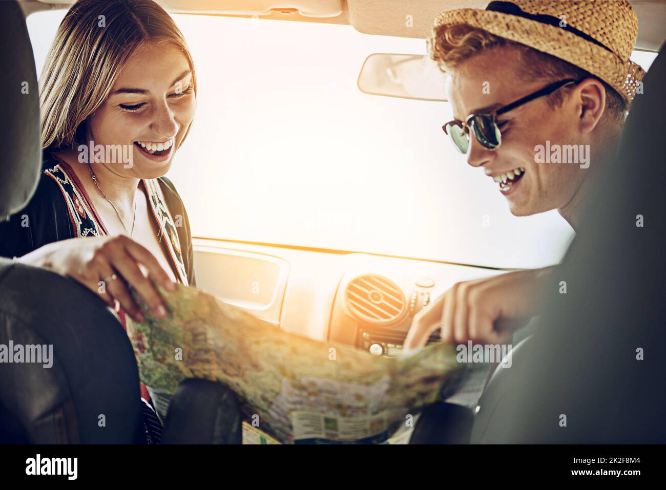 Reading map inside car hi-res stock photography and images - Alamy