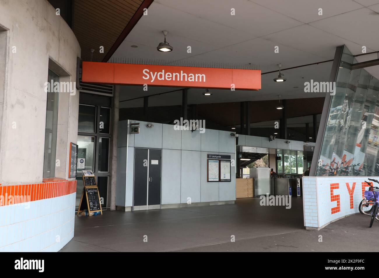 Sydenham station hi-res stock photography and images - Alamy