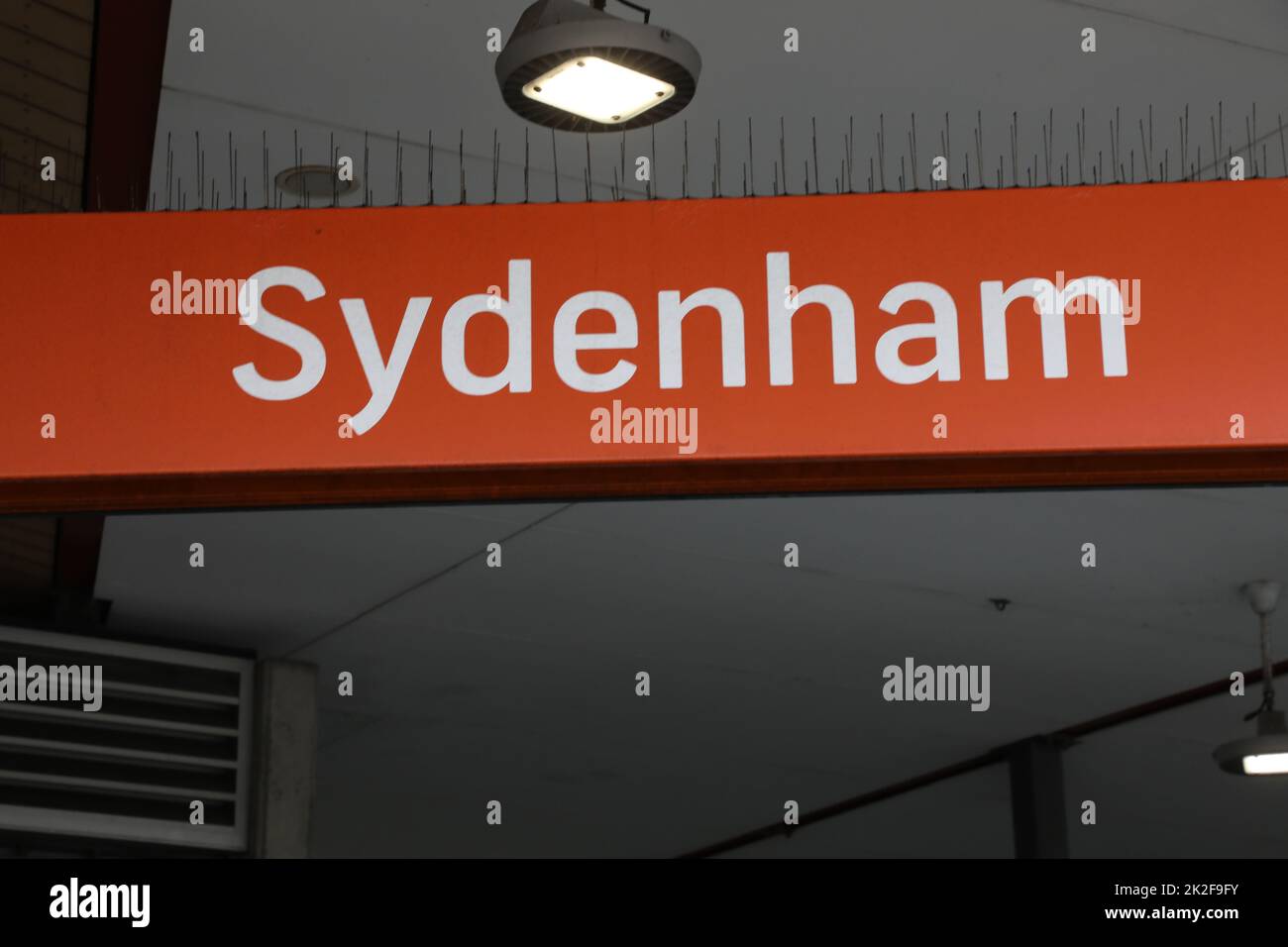 Sydenham station hi-res stock photography and images - Alamy
