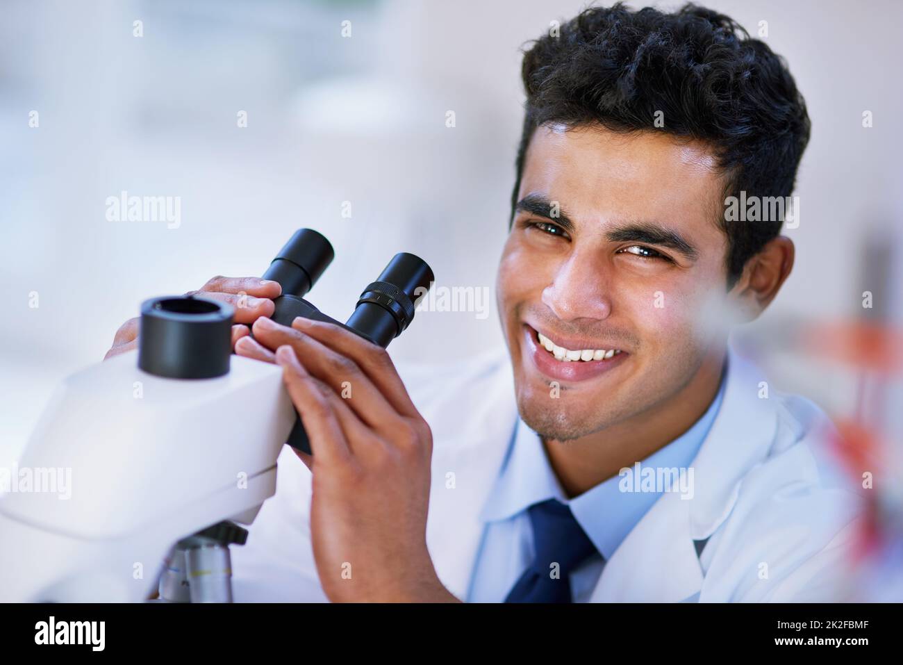 Technician men microscope natural hi-res stock photography and images ...