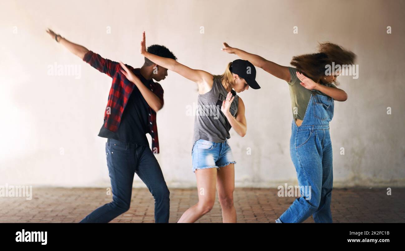 Group of people dancing outdoors hi-res stock photography and images ...