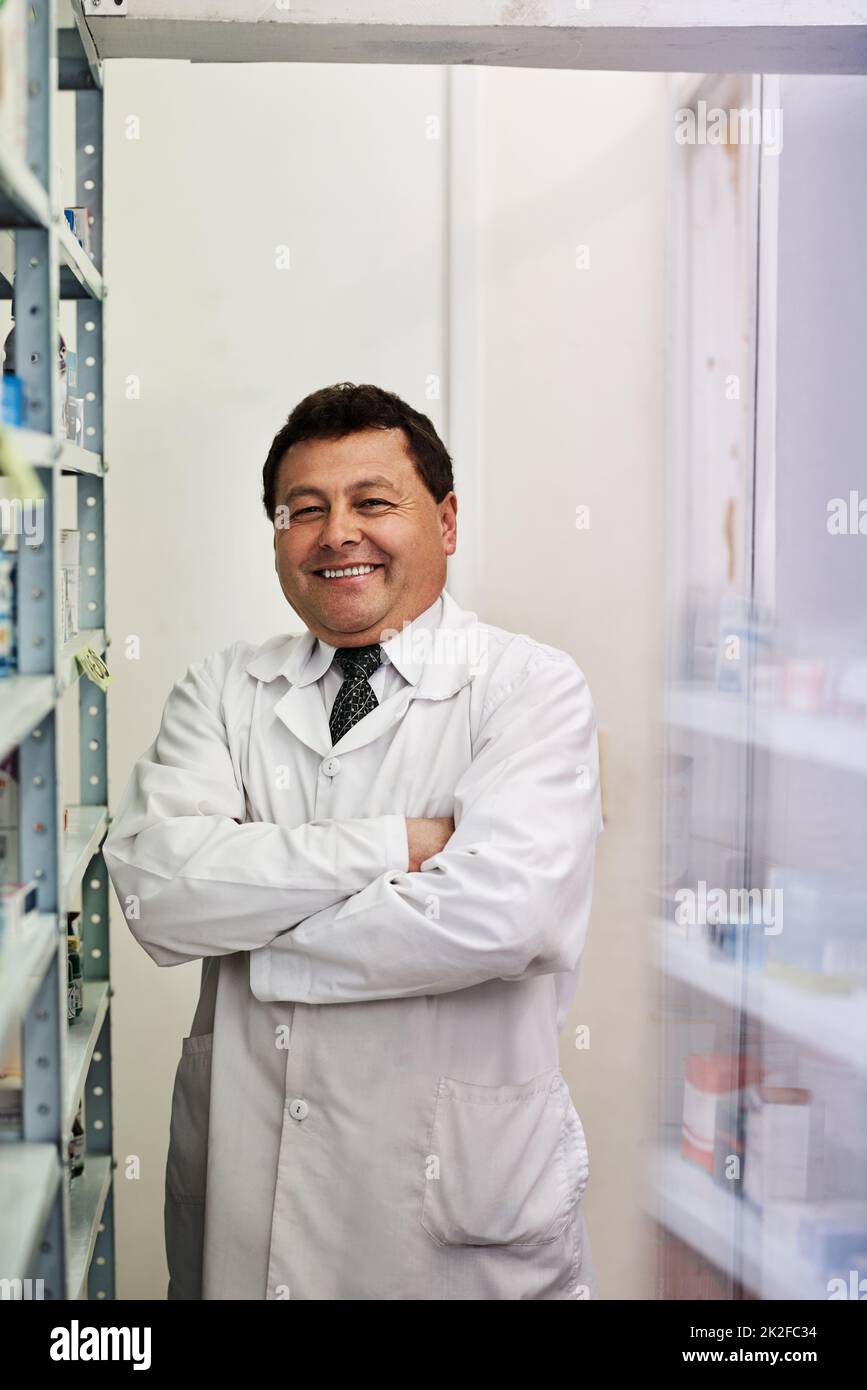 Pharmacy male hi-res stock photography and images - Alamy