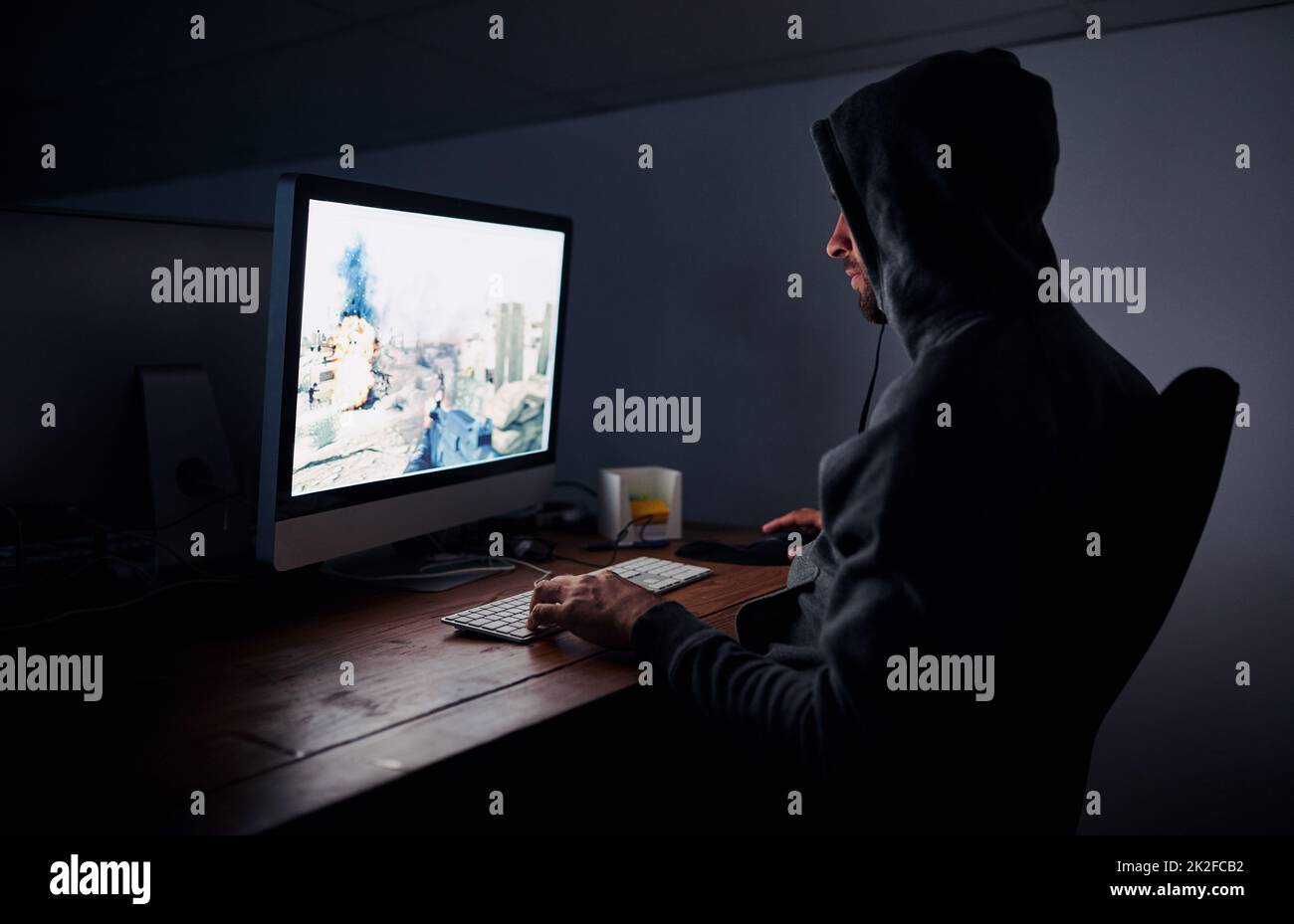 Computer games playing and night hi-res stock photography and images ...