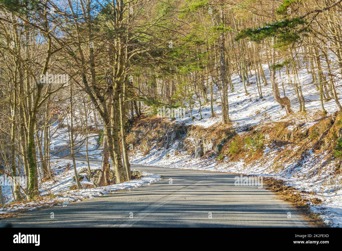 Empty Highway, Olympus Mount National Park Stock Photo - Alamy