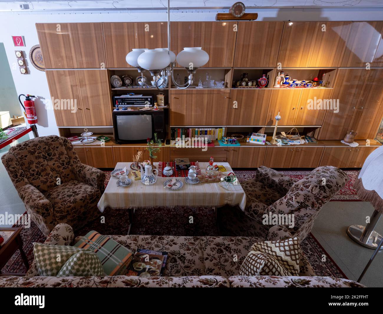 PRODUCTION - 21 September 2022, Saxony, Auerbach: A GDR living room ...