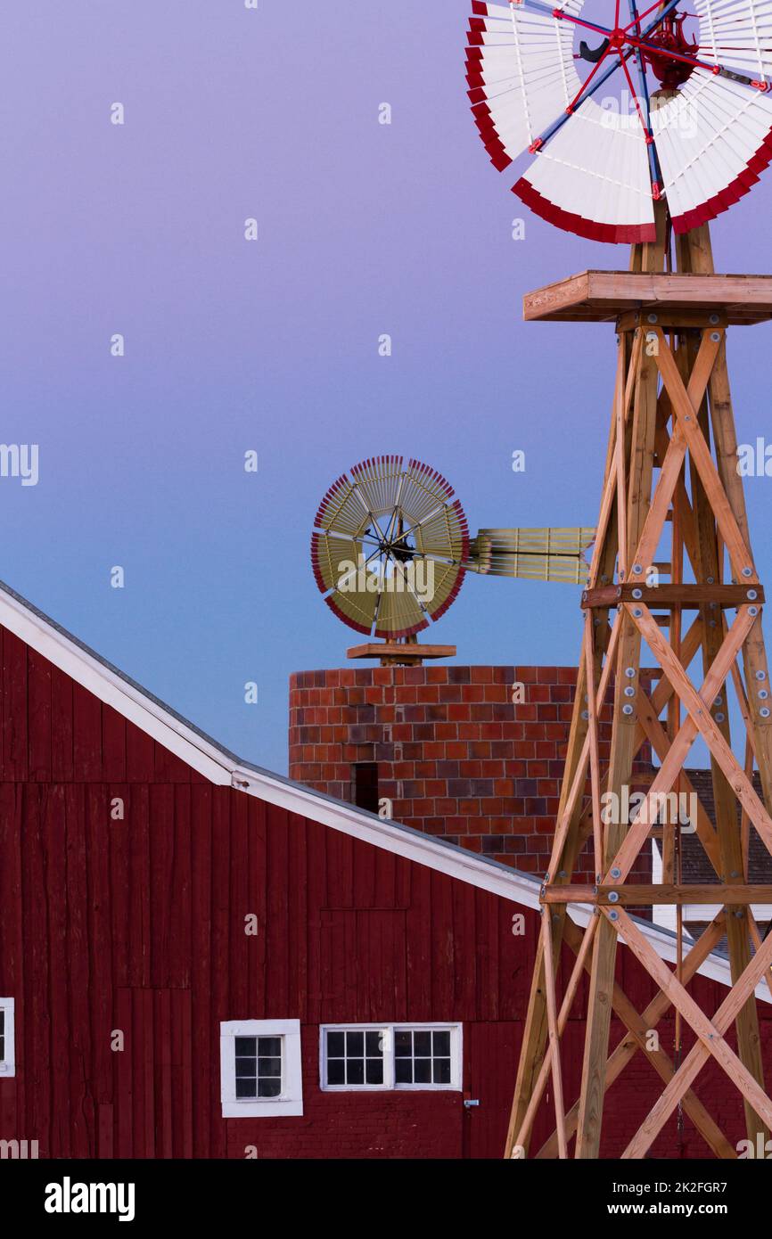 Old Red Barn Stock Photo - Alamy
