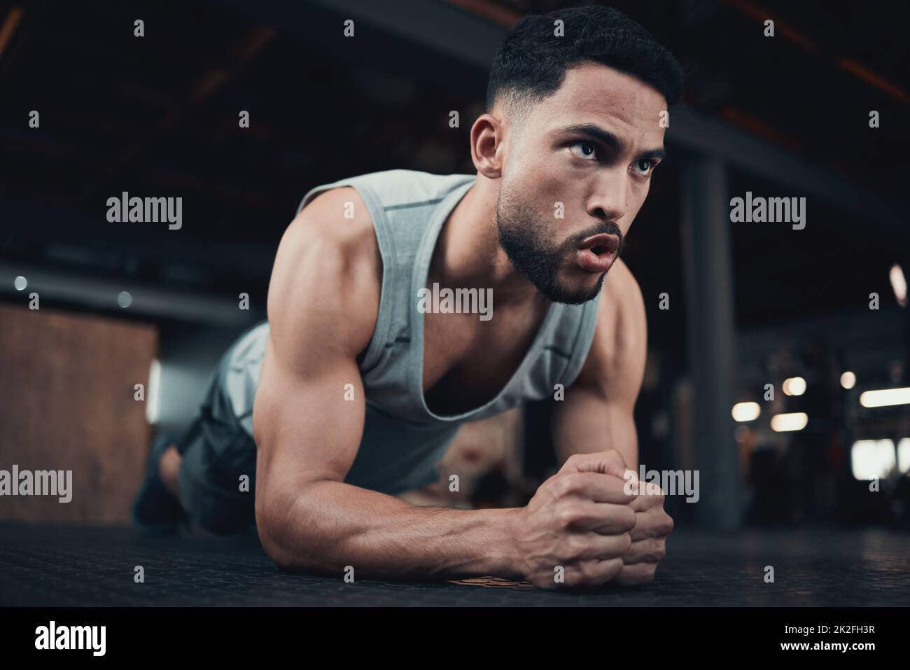 Front plank exercise male hi-res stock photography and images - Alamy