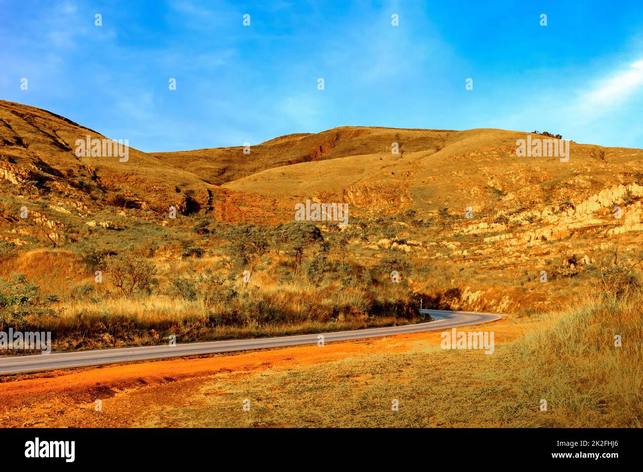 Empty hills hi-res stock photography and images - Alamy