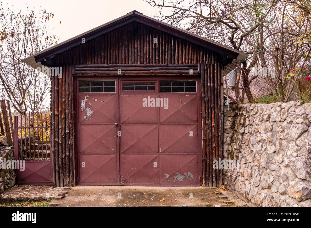 Retro shed in countryside Stock Photo - Alamy