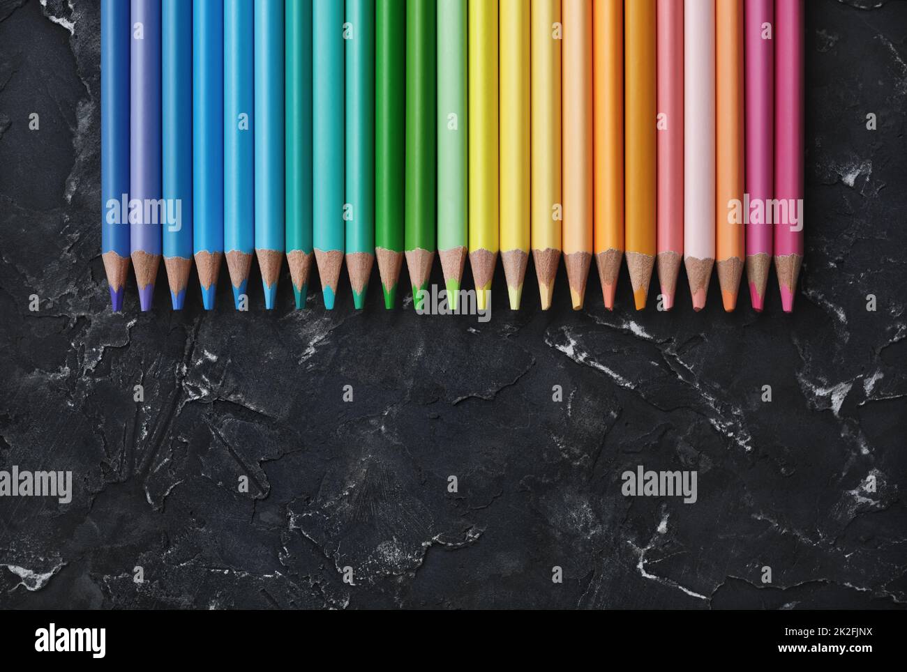 Row of pencils hi-res stock photography and images - Alamy