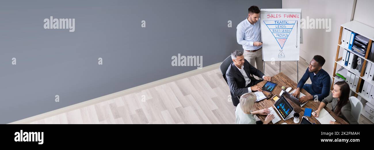 Group Of Successful Business People At The Lecture Asking Questions ...