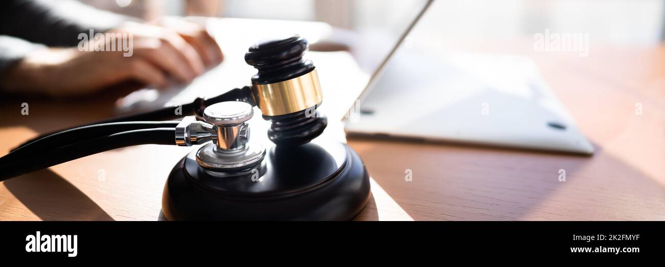 Doctor Malpractice Court. Law Gavel And Stethoscope Stock Photo - Alamy