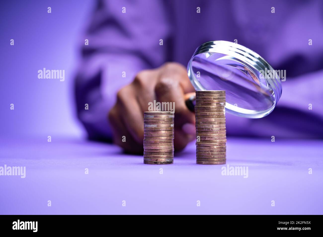 Gender Pay Gap. Comparing Wages Stock Photo - Alamy