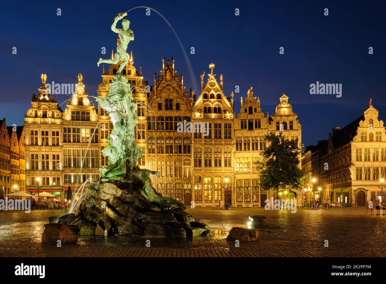 Grote markt antwerp night hi-res stock photography and images - Alamy