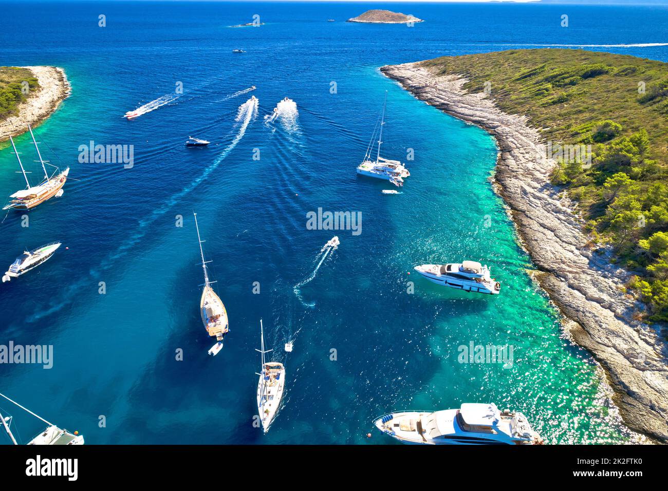 Palmizana bay on Pakleni Otoci islands turquoise yachting destination ...