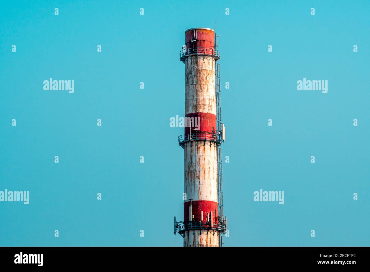Tall red white chimney hi-res stock photography and images - Alamy