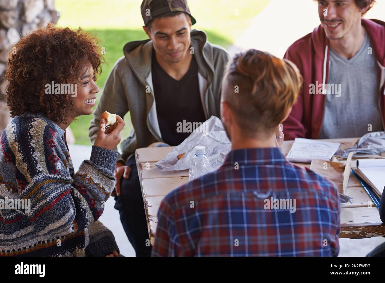 Social bonding hi-res stock photography and images - Alamy