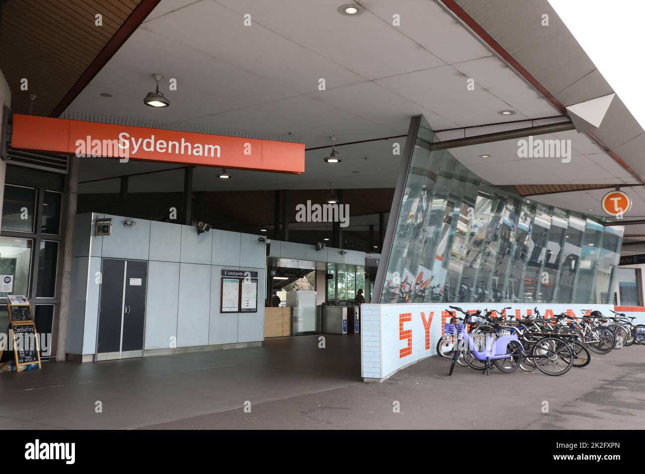 Sydenham station hi-res stock photography and images - Alamy