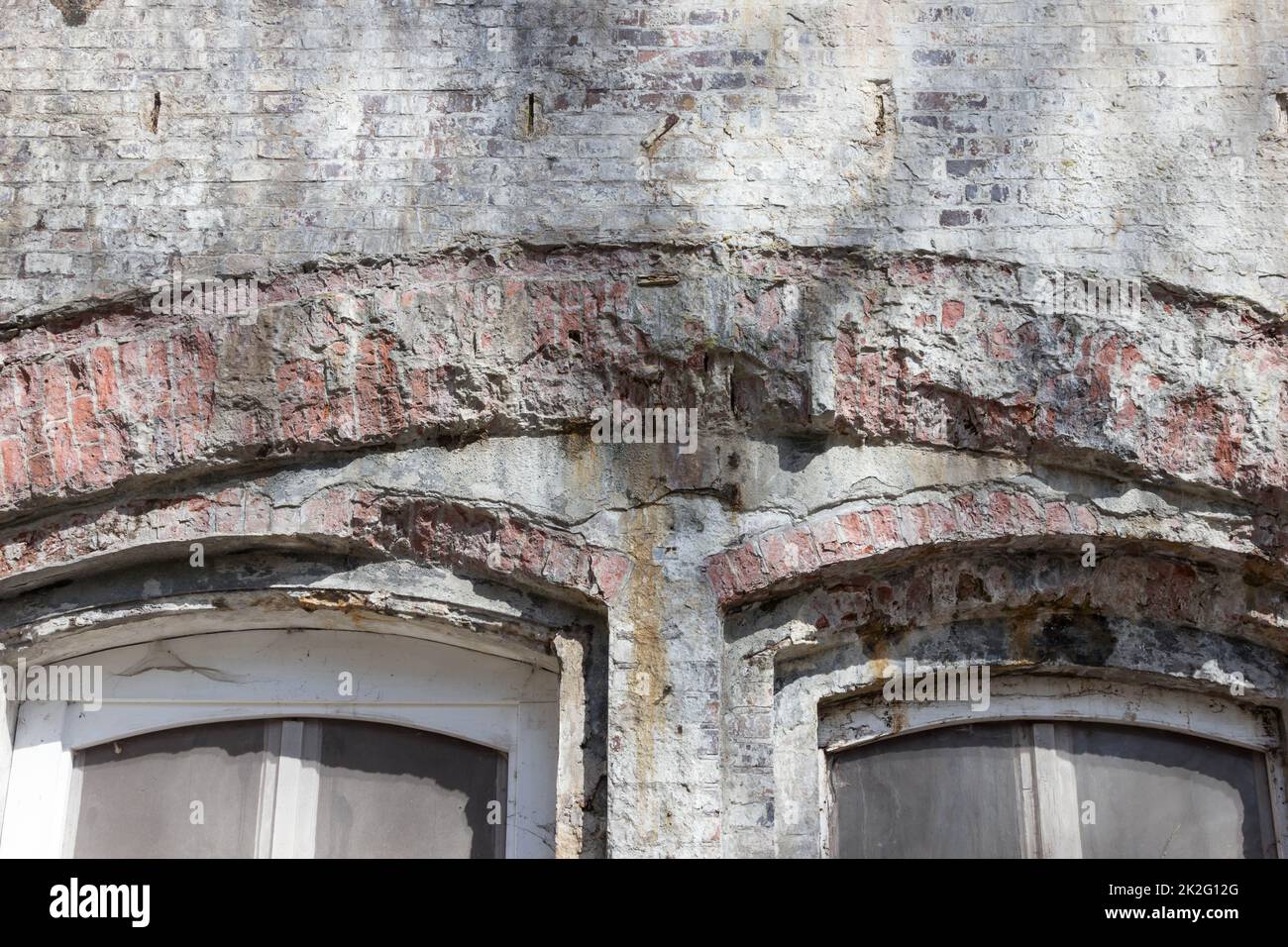 Old lintel in need of renovation Stock Photo - Alamy