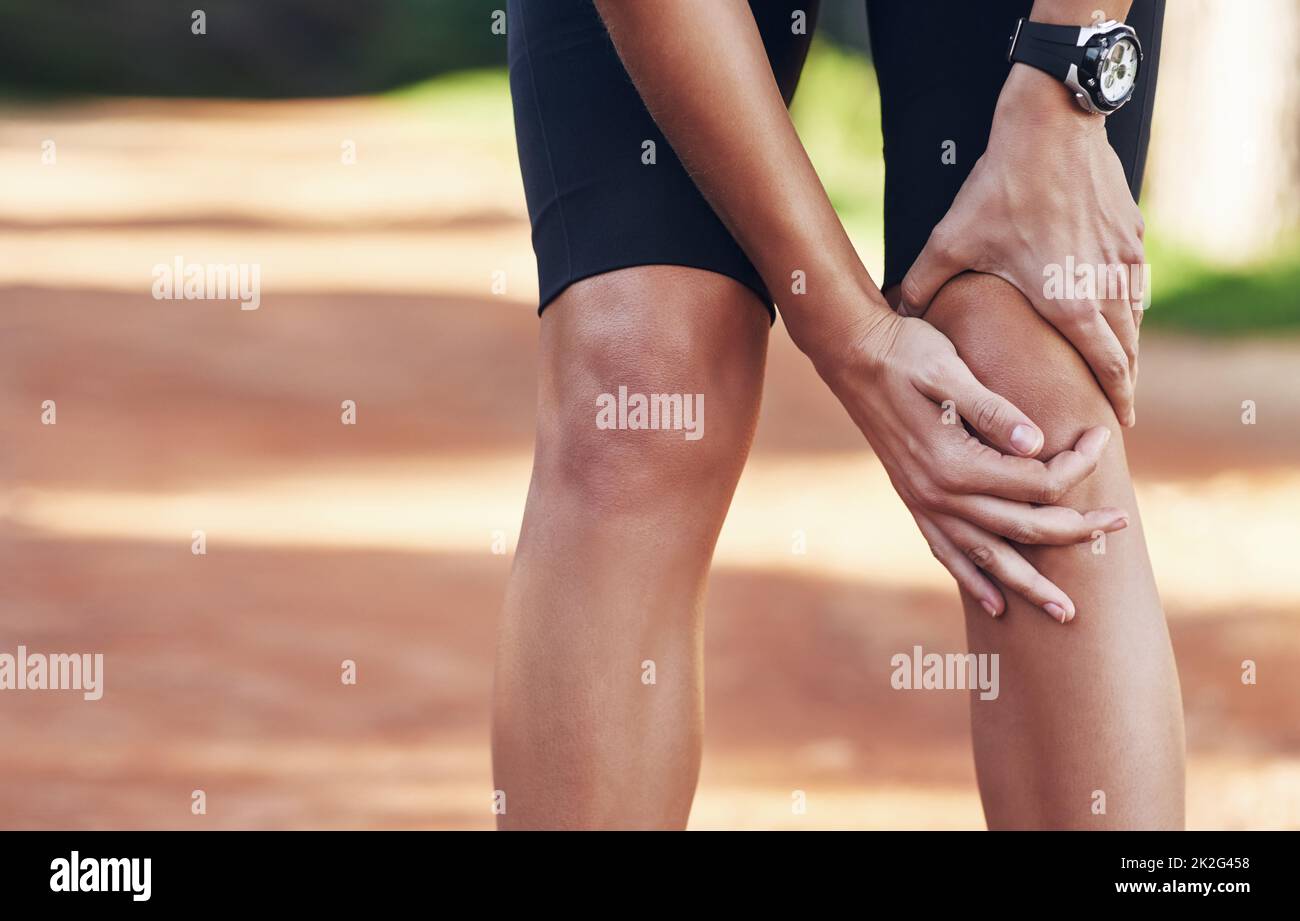 Injured knee hi-res stock photography and images - Alamy
