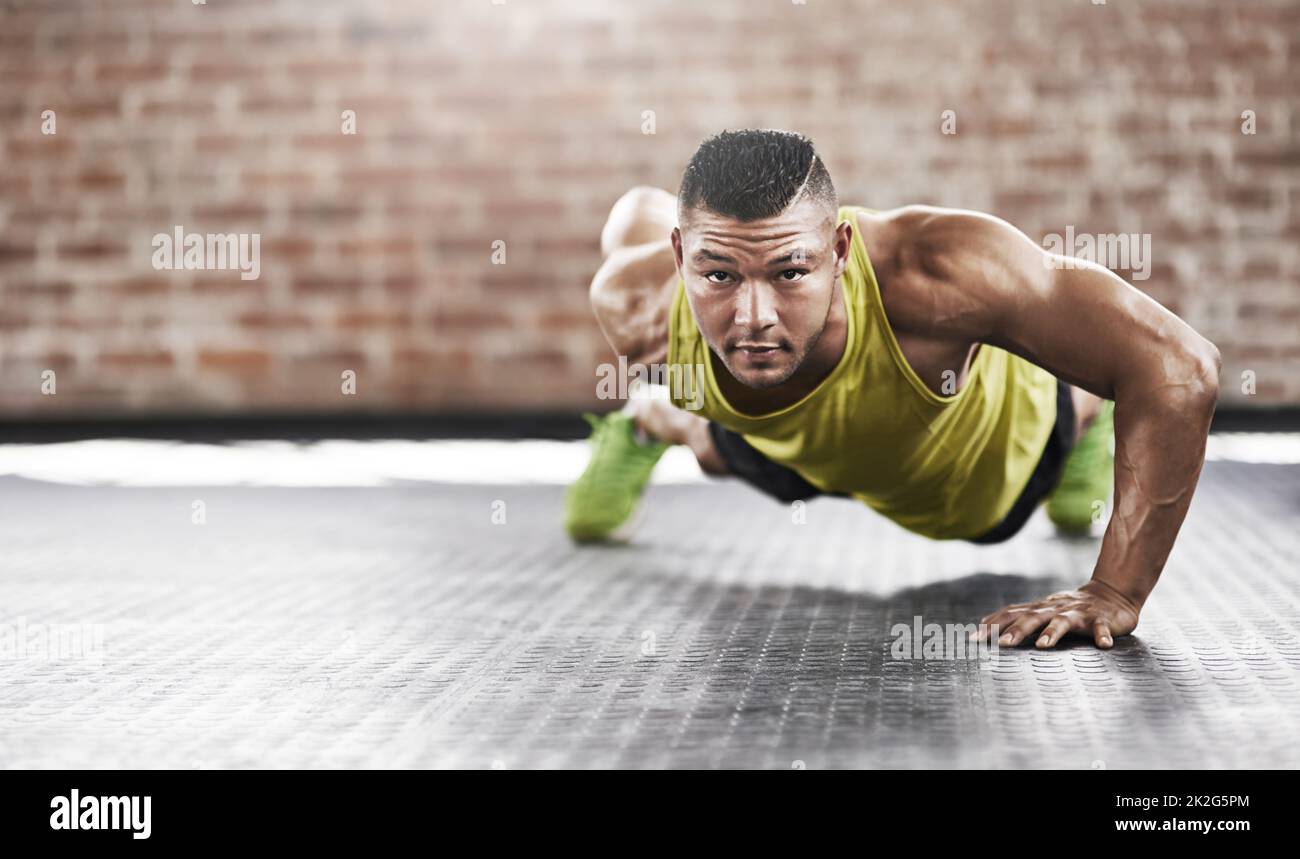 One handed pushup hi-res stock photography and images - Alamy