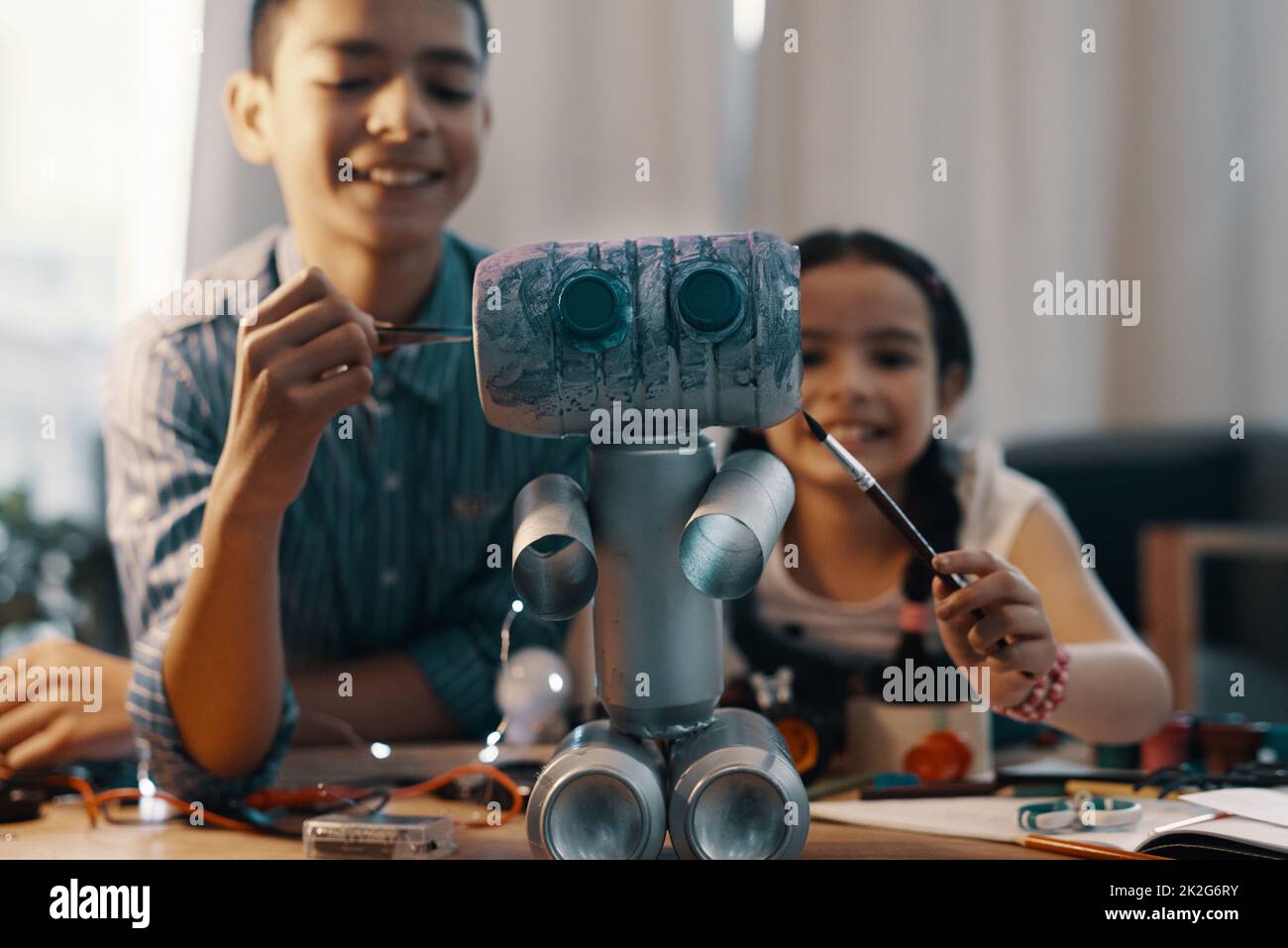 Siblings students hi-res stock photography and images - Alamy