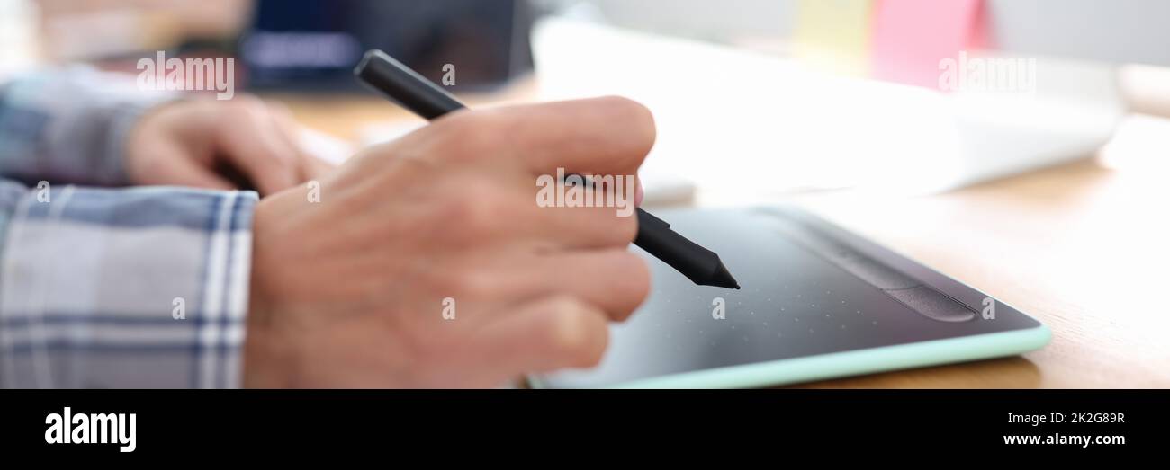 Laptop graphic tablet stylus hi-res stock photography and images - Alamy