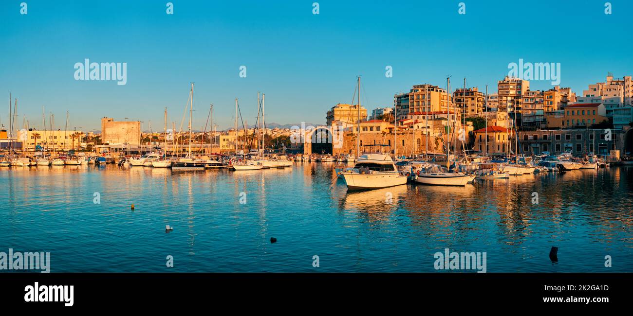 Venetian Fort in Heraklion and moored fishing boats, Crete Island ...