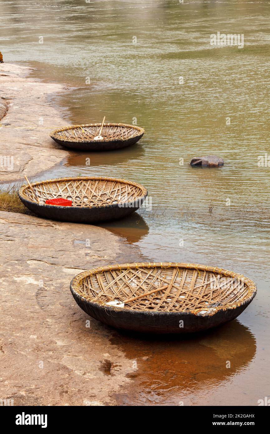 Wickerwork coracle boat in Hampi, Karnataka, India Stock Photo - Alamy