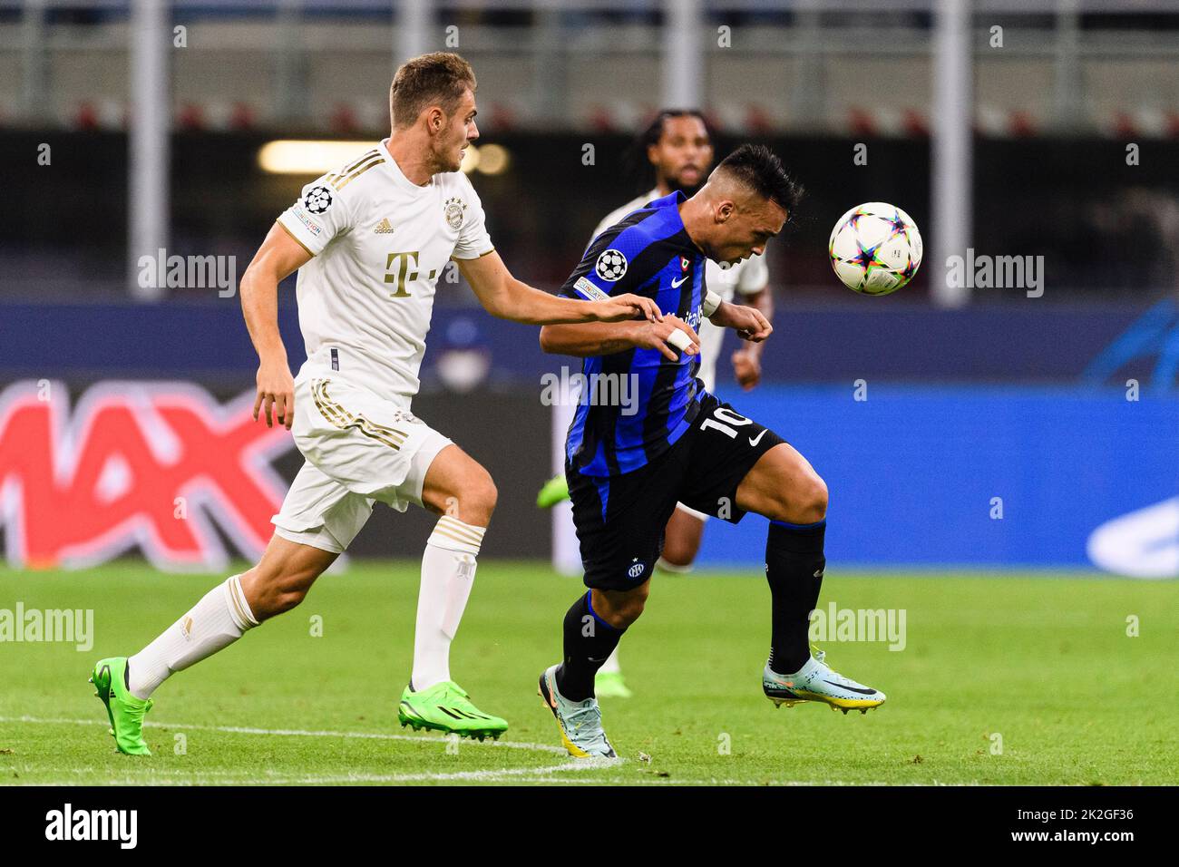 MILAN, ITALY - SEPTEMBER 07: Lautaro Martínez of Internazionale (R) is ...