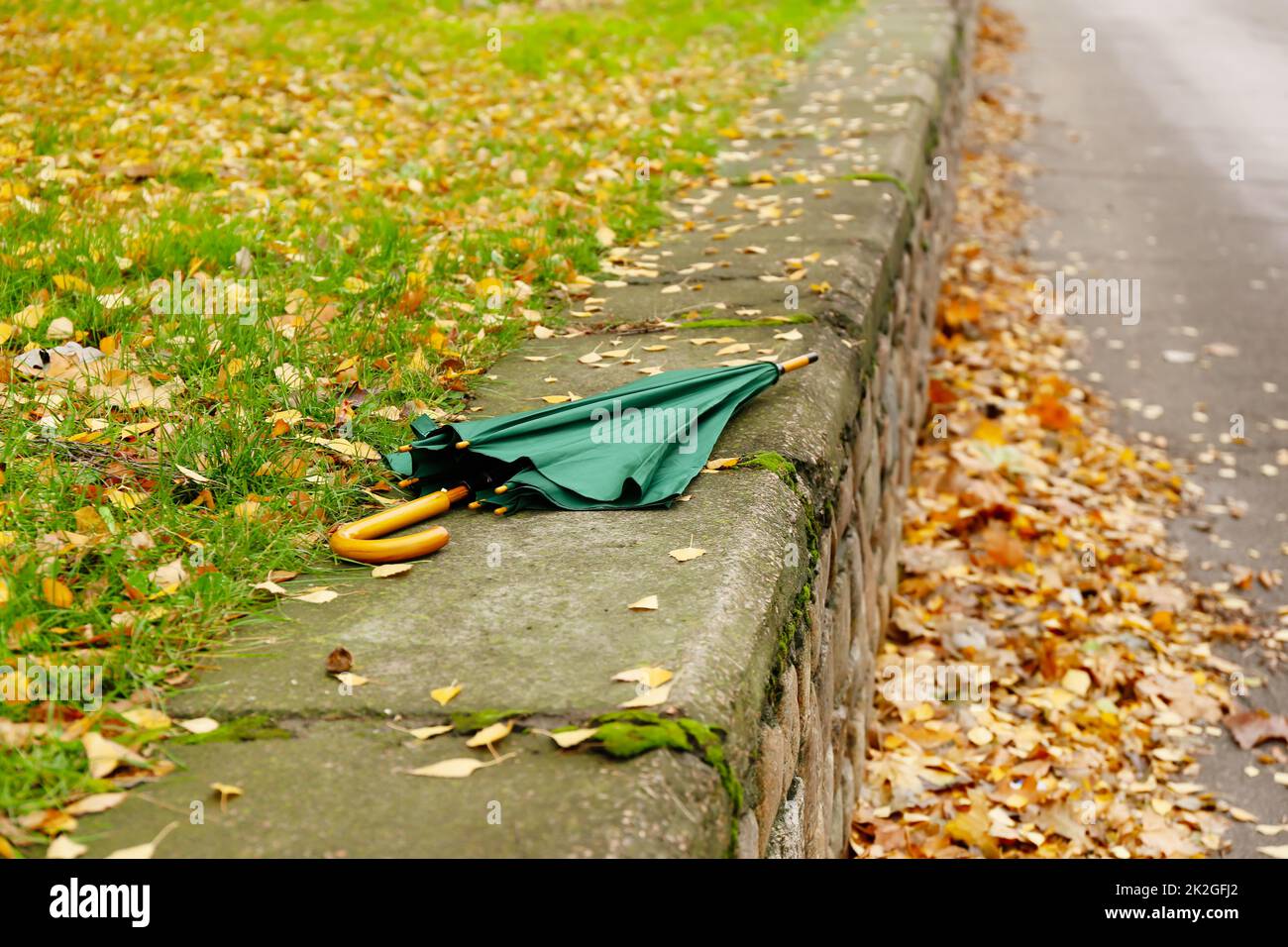 Protective parapet hi-res stock photography and images - Alamy