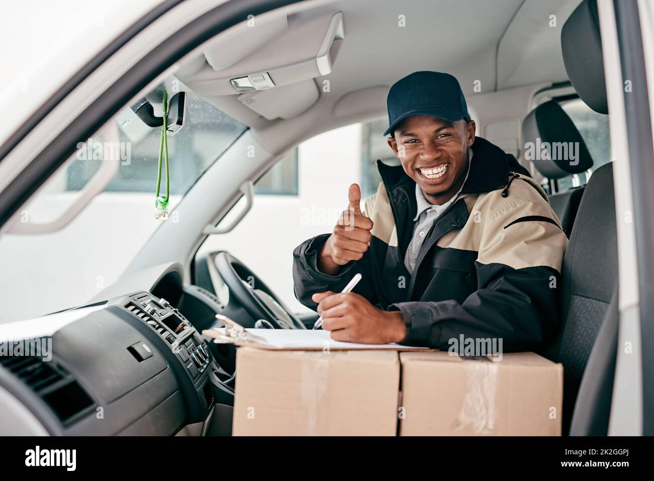 Delivery person driving van hi-res stock photography and images - Alamy