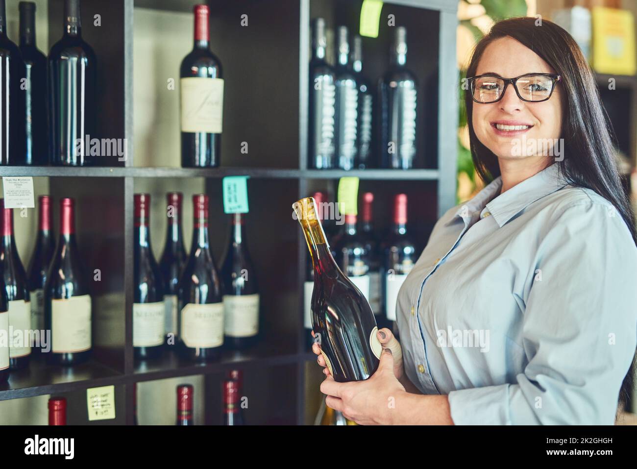 Person in a wine cellar hi-res stock photography and images - Alamy