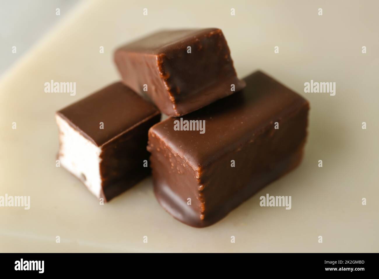 Tasty birds hi-res stock photography and images - Alamy