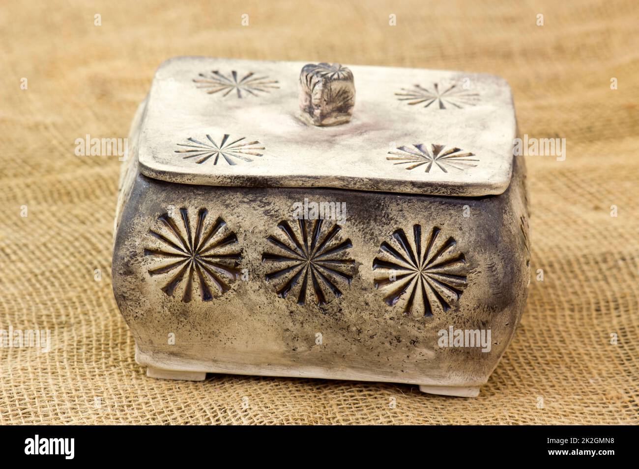 handmade pottery - jewelry box Stock Photo - Alamy