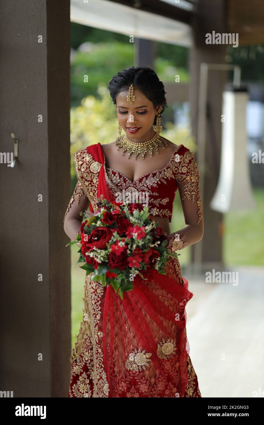 Indian bridal makeup hi-res stock photography and images - Alamy