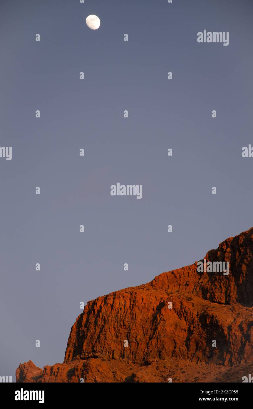 Moonlight crag hi-res stock photography and images - Alamy