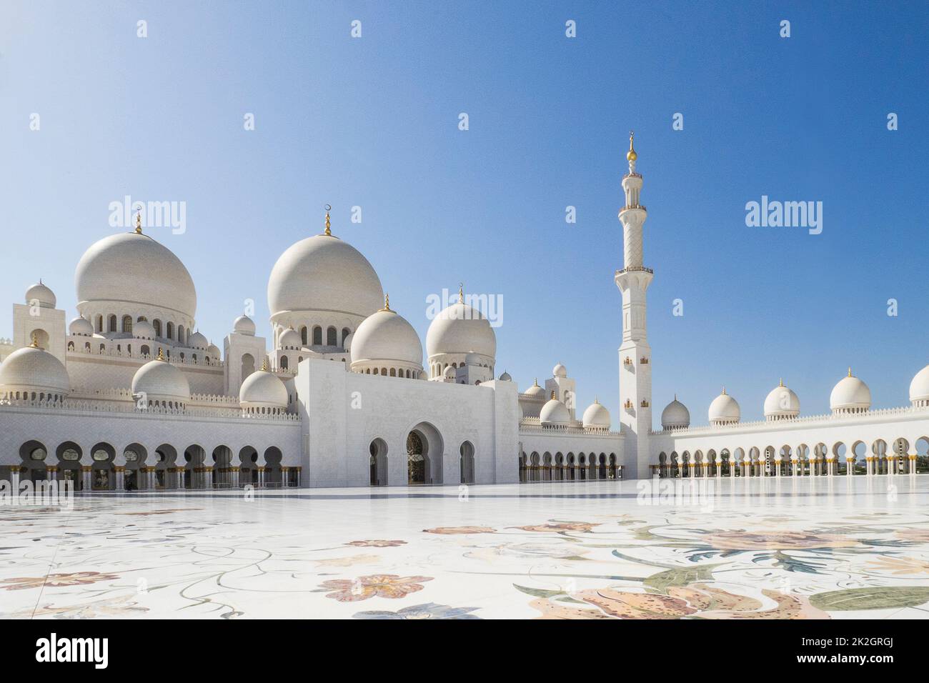United Arab Emirate , Abu Dhabi - Sheikh Zayed Grand Mosque Stock Photo ...