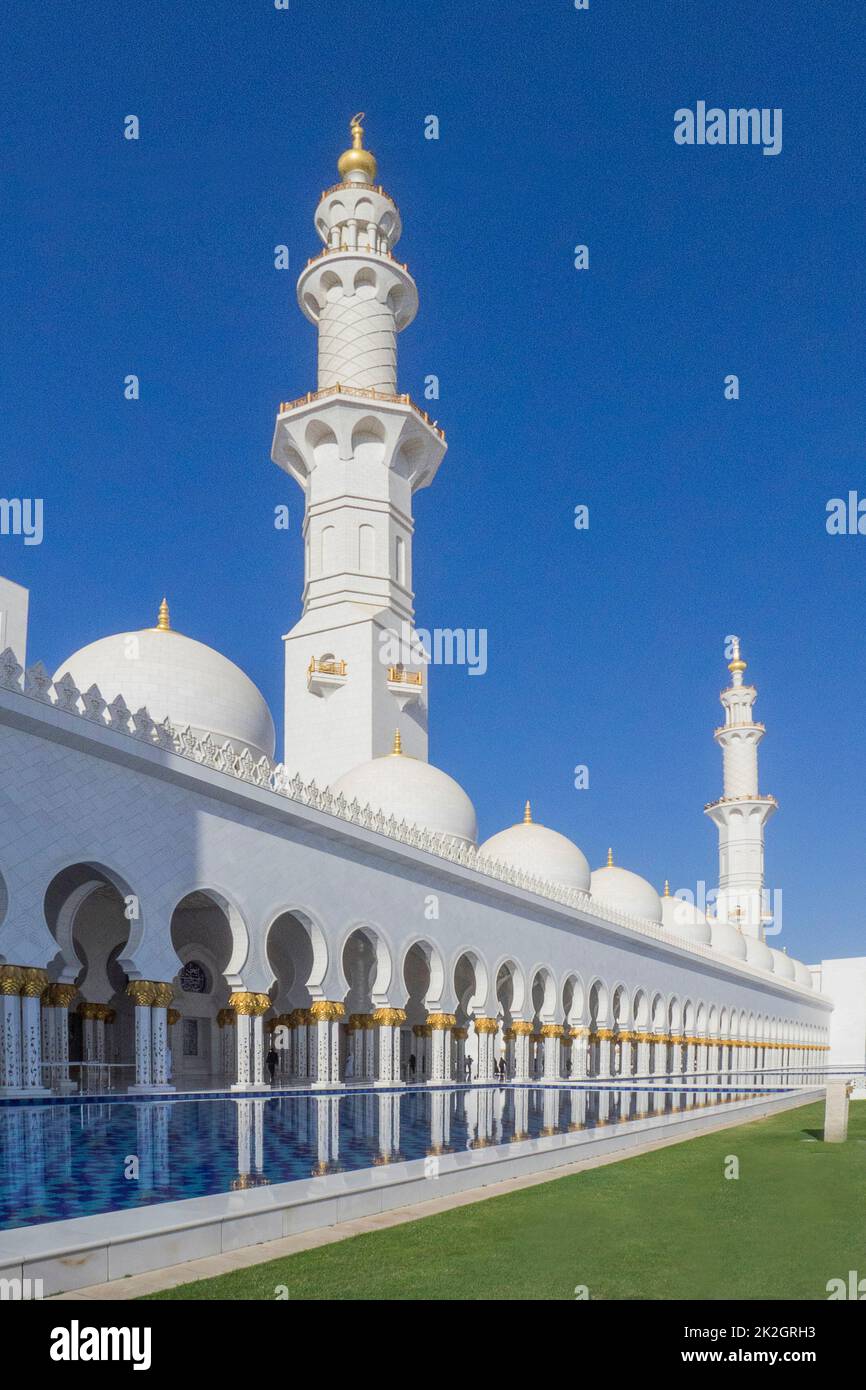 United Arab Emirate , Abu Dhabi - Sheikh Zayed Grand Mosque Stock Photo ...