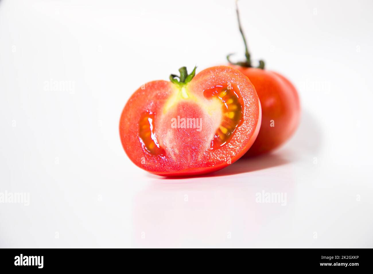 Tomato slice red hi-res stock photography and images - Alamy
