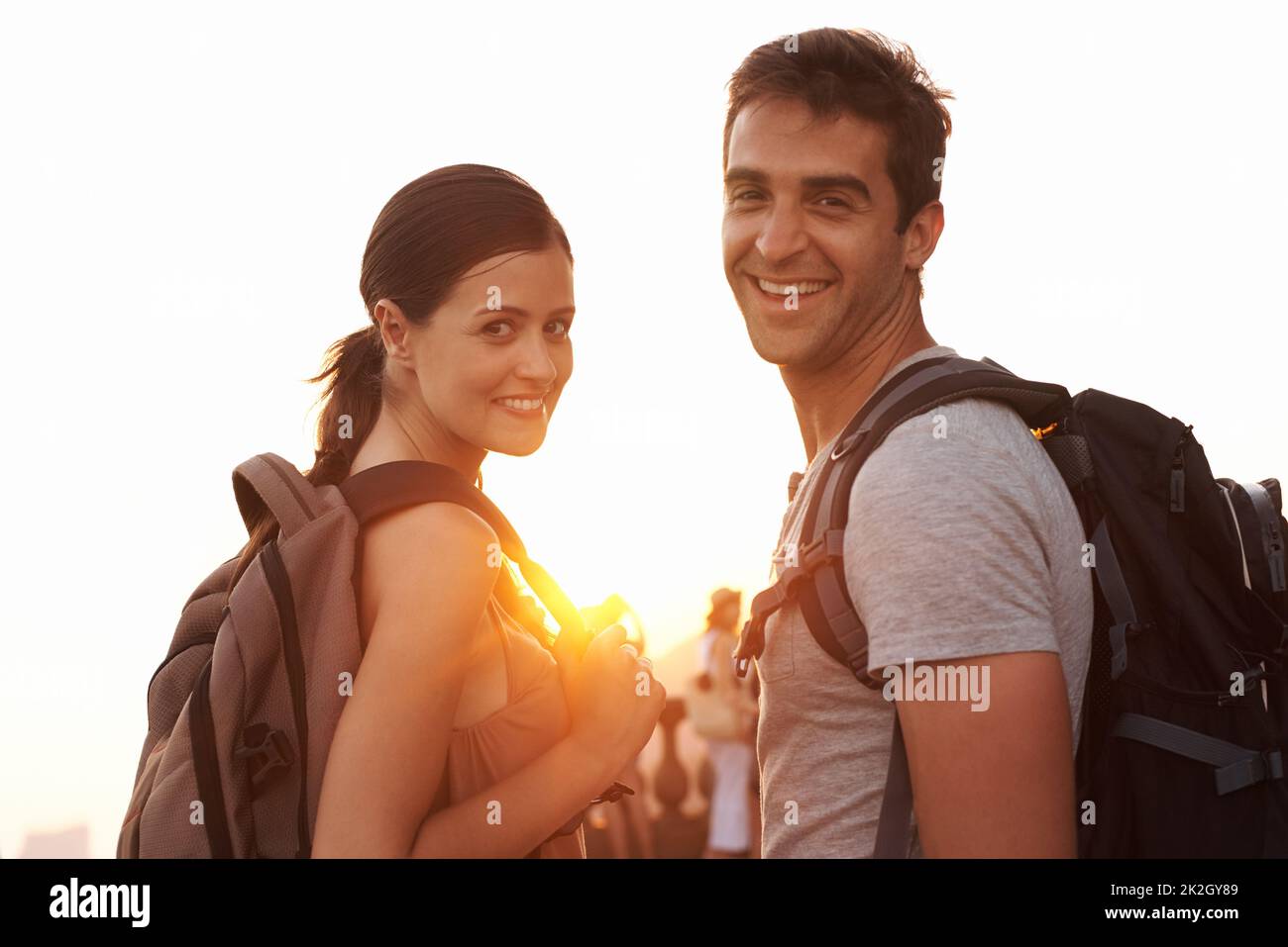Backpacking couple hi-res stock photography and images - Alamy
